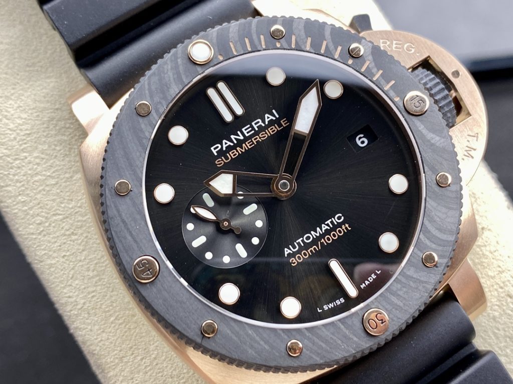 VS Factory Replica Panerai Submersible PAM 1070 Gold Carbon Watch ...